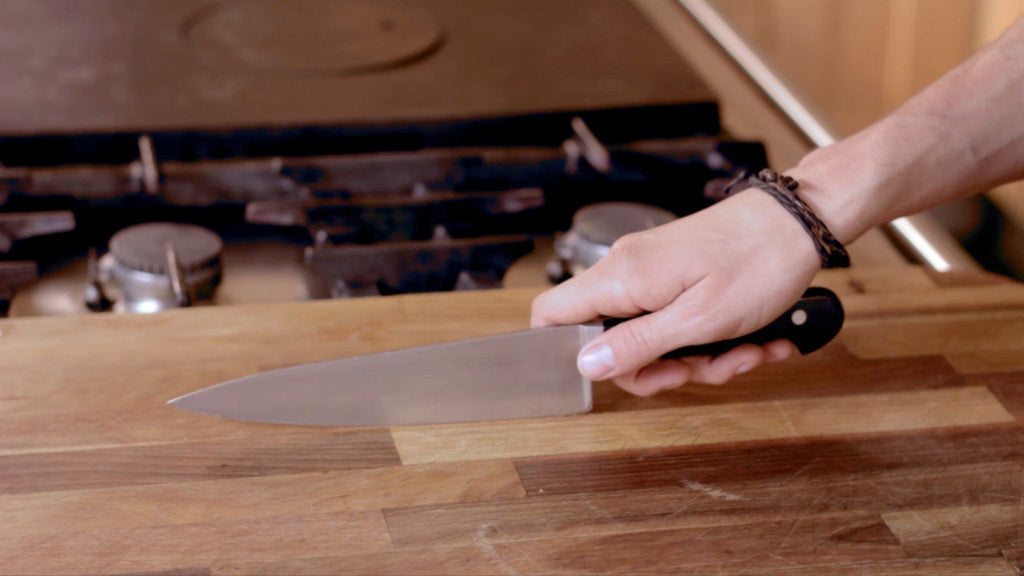 How to Use a Boning Knife: An Exclusive Guide for BBQ Enthusiasts ...